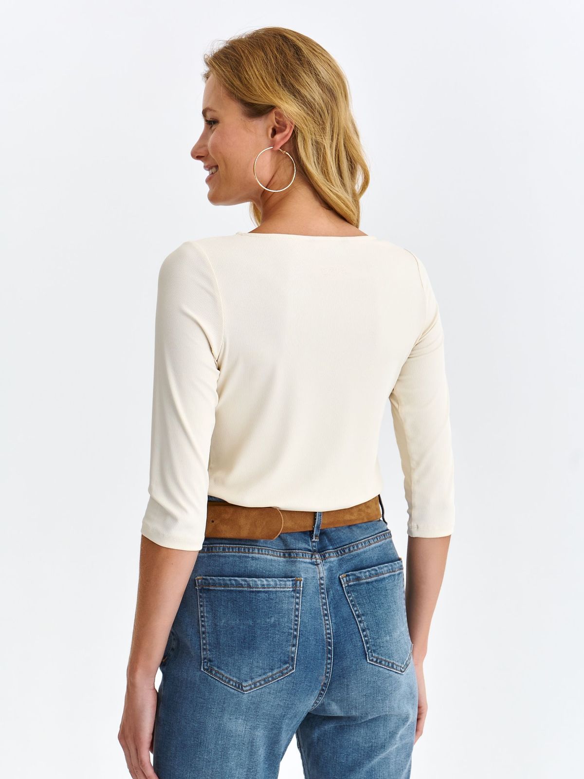 White top shirt tented thin fabric from elastic fabric with rounded ...