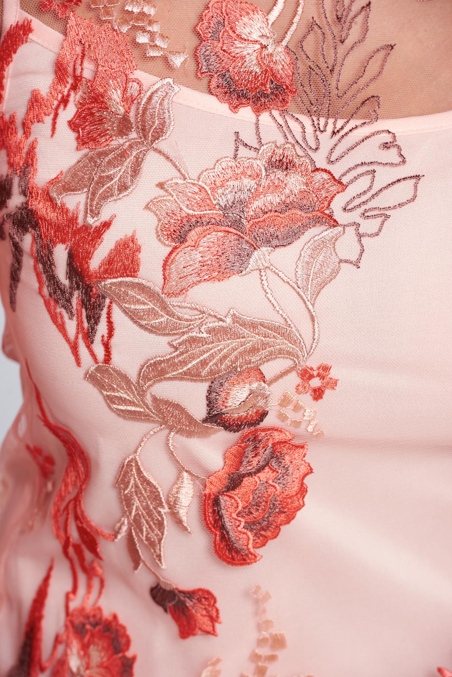 Rochie LaDonna rosa de ocazie brodata din material dantelat