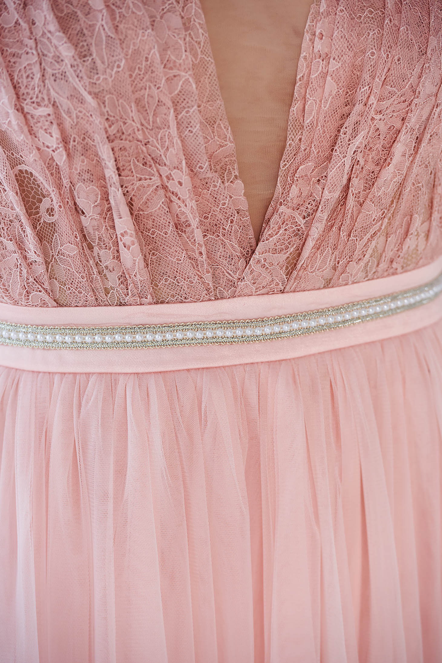 Rochie LaDonna rosa de ocazie in clos din tul si dantela cu aplicatii ...