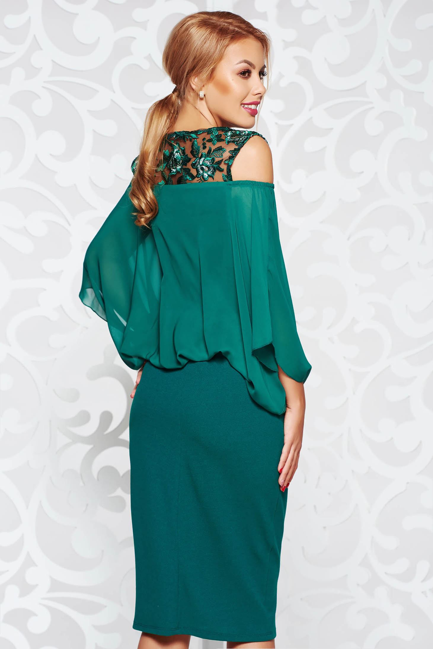 Rochie verde-inchis de ocazie tip creion din material elastic si voal ...